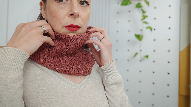 Ravelry: Tibet pattern by Iris Alessi