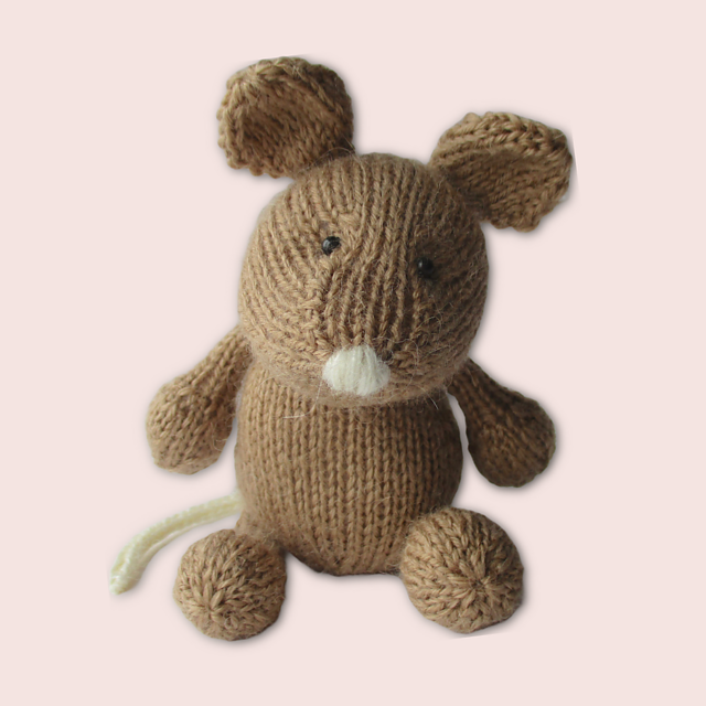Ravelry: Putney Mouse pattern by Amanda Berry