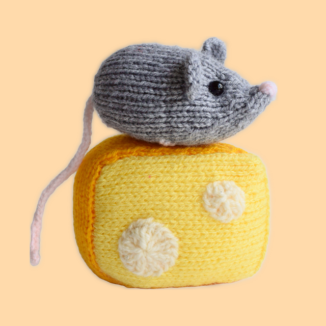 Ravelry: Nibbles the Mouse pattern by Amanda Berry
