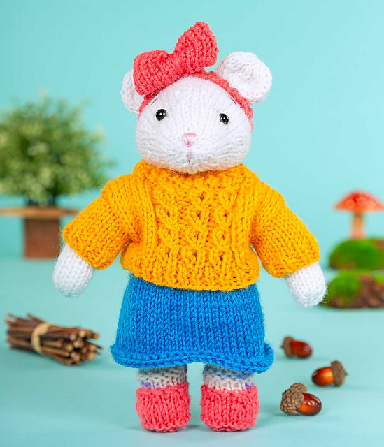 Ravelry: Hazel the Dormouse pattern by Amanda Berry