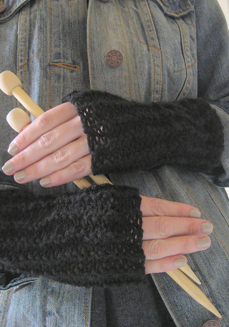 Ravelry: Speedy Armlets pattern by Amanda Berry