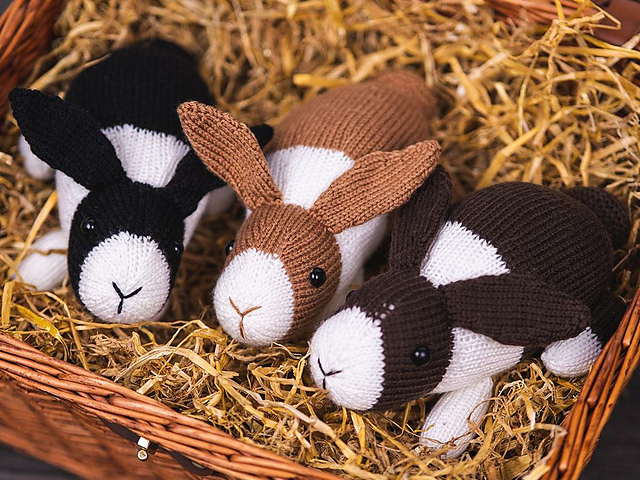 Ravelry: Dutch Bunnies pattern by Amanda Berry