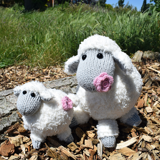 Ravelry: Rosie and Clover pattern by Amanda Berry