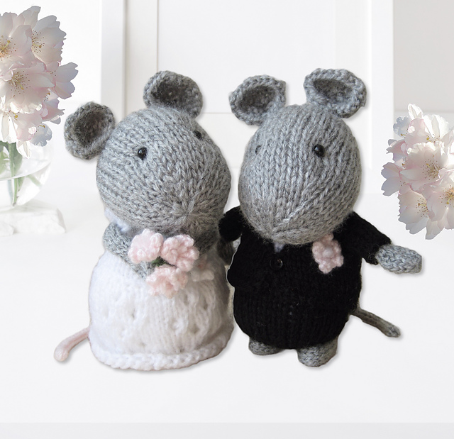 Ravelry: Wedding Mice pattern by Amanda Berry
