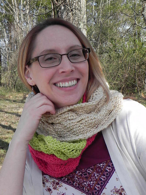 Ravelry: Coiling Cowl pattern by Margo Bauman