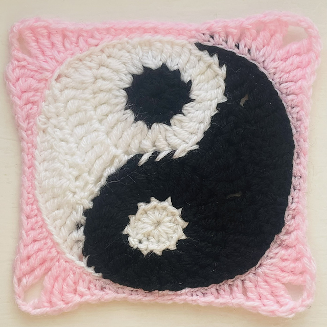 Ravelry: Yin Yang Granny Square pattern by Forest Threads