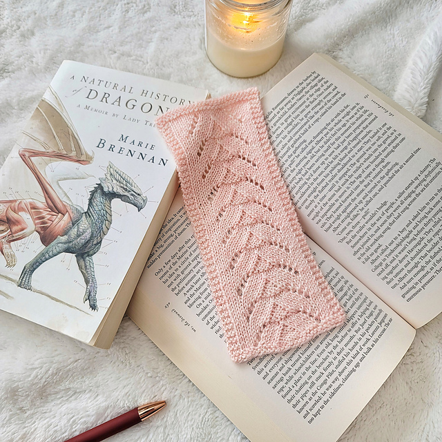 Ravelry: Mermaid Tails Bookmark pattern by Laura Fox