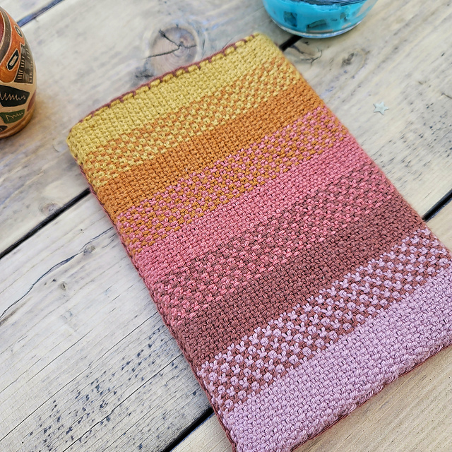 Ravelry: Interwoven Book Sleeve pattern by Laura Fox