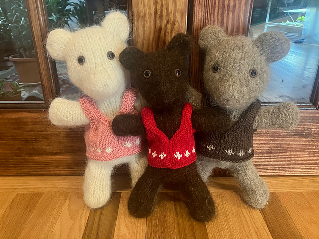 Ravelry: A Vest for Harry Bear pattern by Frances Gillespie