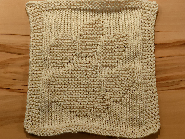 Ravelry: Paw pattern by Amy-lynne Mitchell