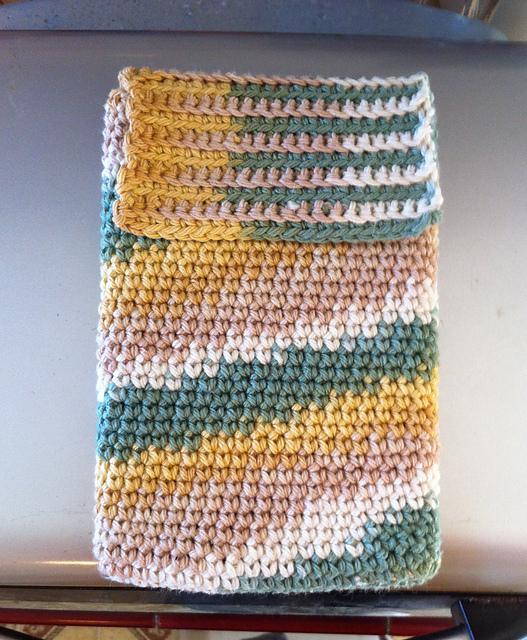 Ravelry: Francesca's Kindle Paperwhite Cover pattern by Francesca Reitano
