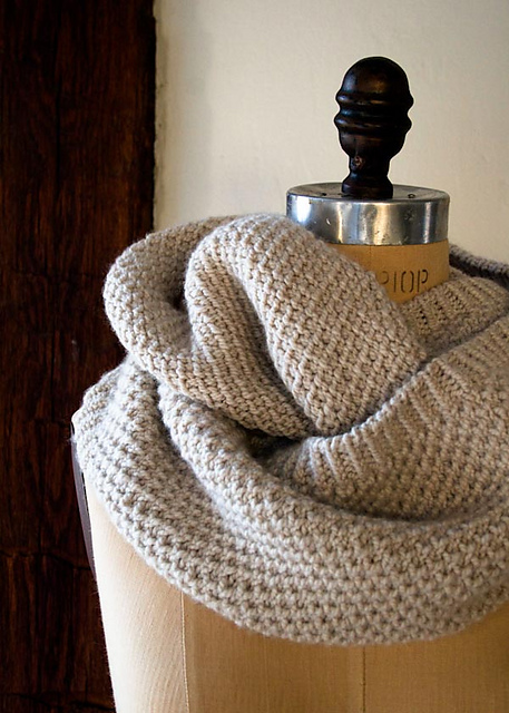 Ravelry: Classic Cowl pattern by Purl Soho