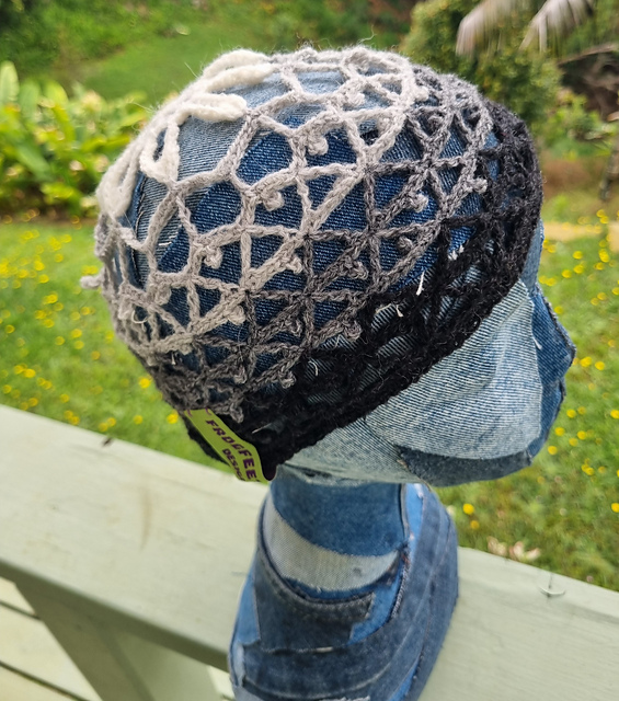 Ravelry: Sian Juliet Cap pattern by Kathryn Heard