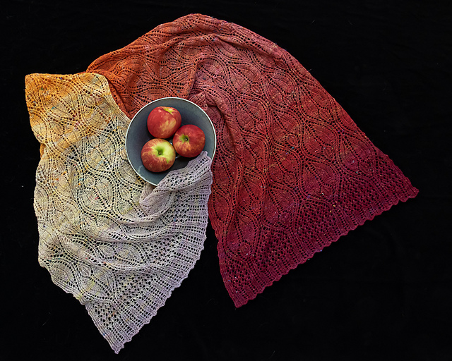 Ravelry: Tulips of Kelmscott Stole pattern by Denise Bartels