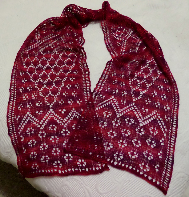 Ravelry: Oriental Impressions Scarf pattern by Sylvie Beez