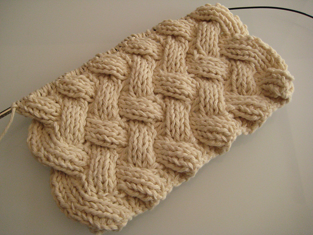 Ravelry: ghanima's Lamar scarf