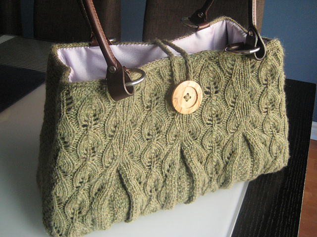Ravelry: ghanima's Lacey Leaf Satchel