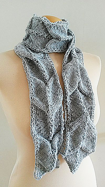 Ravelry: Pleated Arrow Scarf pattern by Jen Giezen