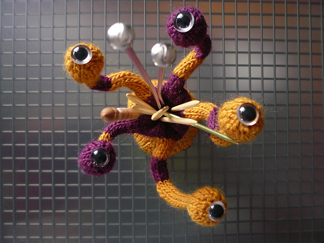 Ravelry: eeeee! pattern by Joan De Lurio