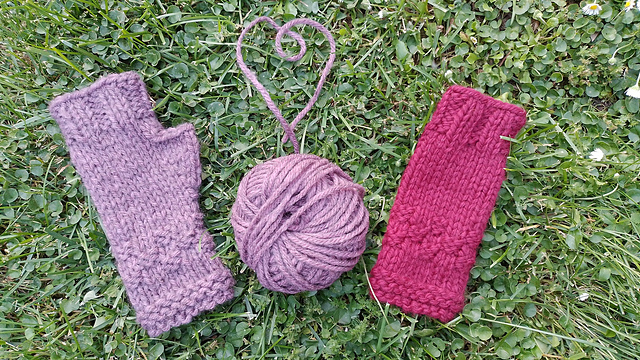 Ravelry: Guanti "Easy" e "Very Easy" pattern by Giulia Facchini