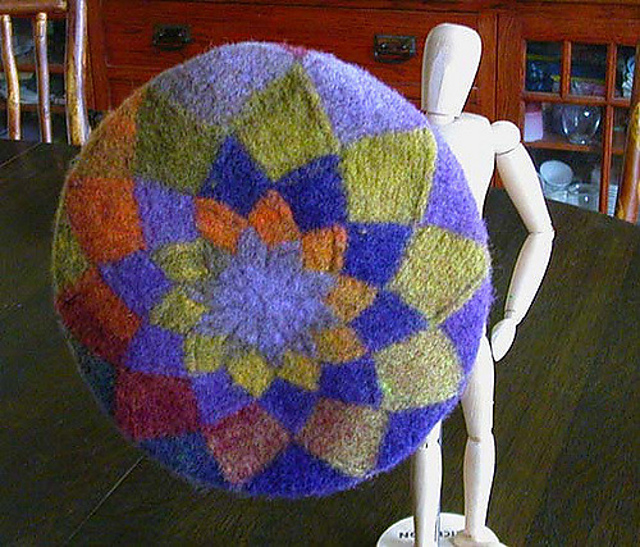 Ravelry: Entrelec Felted Beret pattern by Diane Sutliff
