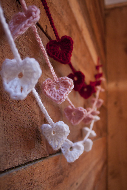 Ravelry: Heart Garland pattern by Suzetta Williams