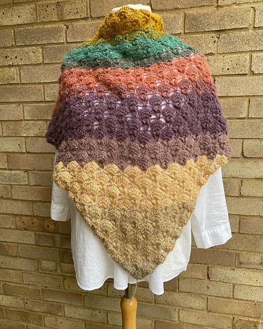 Ravelry: Bloom Shawl Bottom Up pattern by Gordana Adamceska-Halson