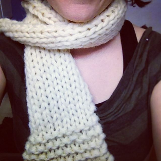 Ravelry: Scarf for Raphaëlle pattern by Anne Gosselin