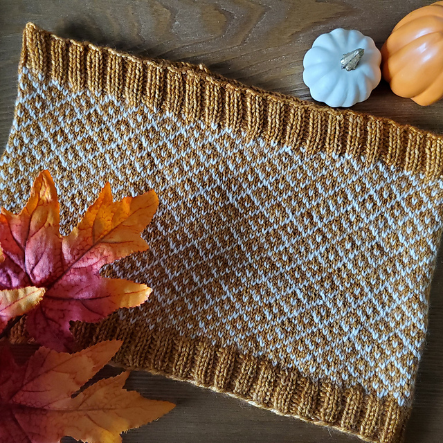 Ravelry: Autumn Trellis Cowl pattern by Kristin SK