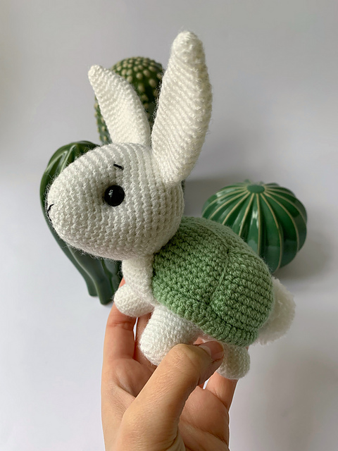 Ravelry: Burtle pattern by Grace Robson