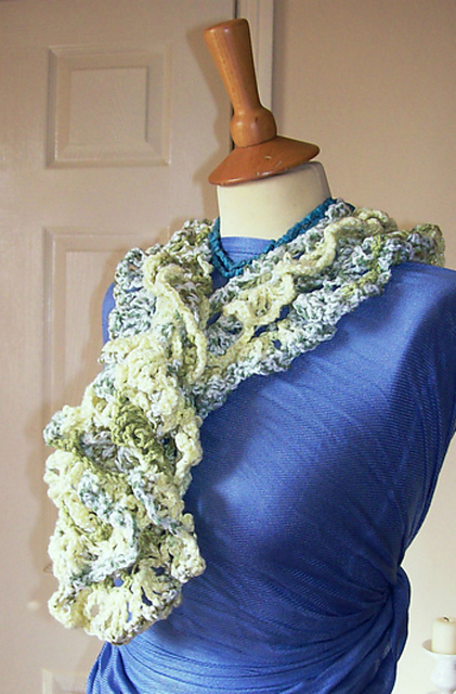 Ravelry: Firestone Cowl pattern by Lynn Hamps