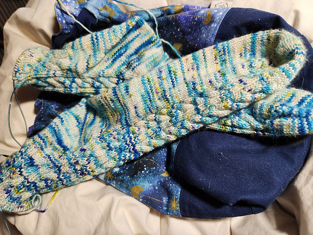 Ravelry: greenmtngrl's Cable Classic Sox