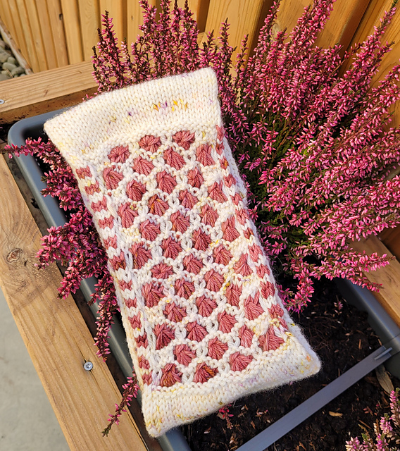 Ravelry: Aster ennisband pattern by Gudlaug M. Juliusdottir