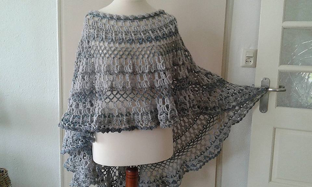Ravelry: Summer circle poncho pattern by Gea Crea design