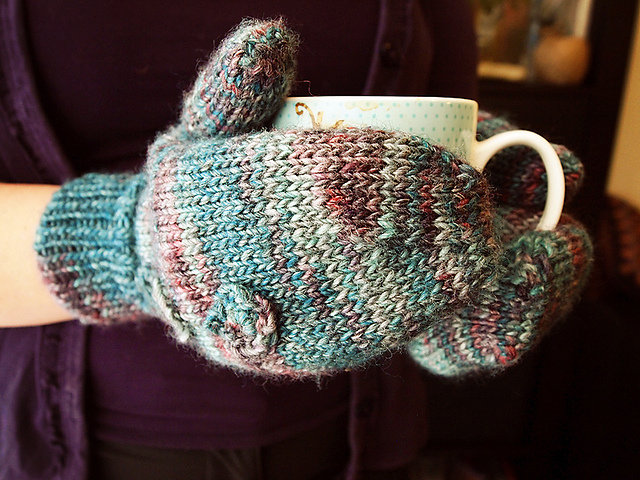 Ravelry: Rennaisance Mittens pattern by Morgan Bowers