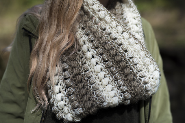 Ravelry: The Wren Infinity Scarf pattern by Hailey Bailey