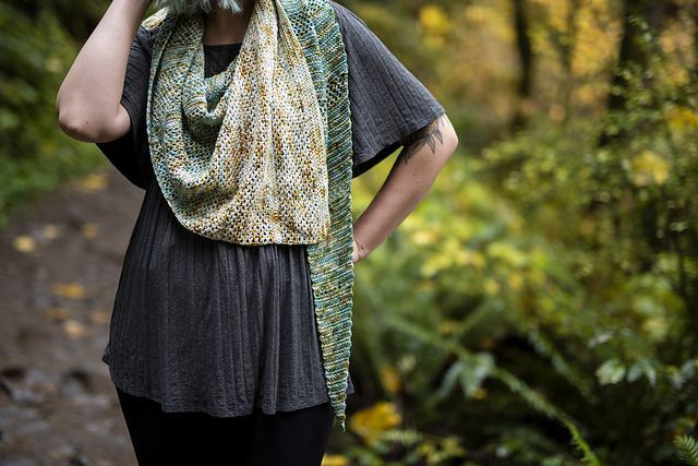 Ravelry: The Bunting Shawl pattern by Hailey Bailey