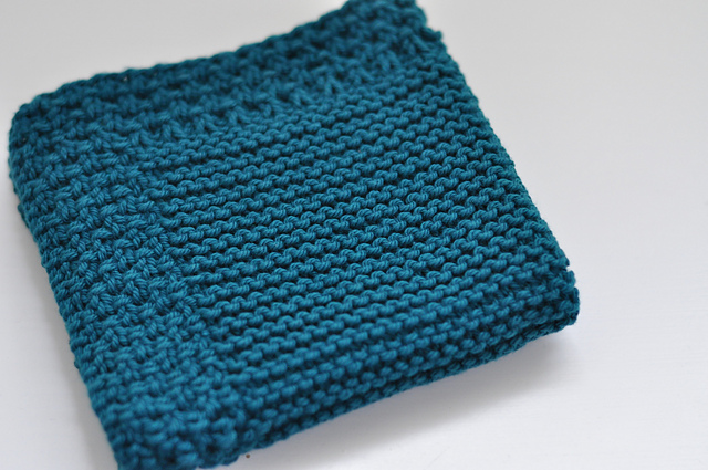 Ravelry: Courtyard Washcloth/Dishcloth pattern by Kathy Hammerton