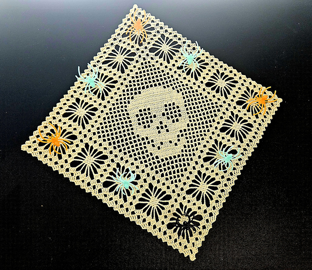 Ravelry: Skull and Spider Doily pattern by Raine Eimre