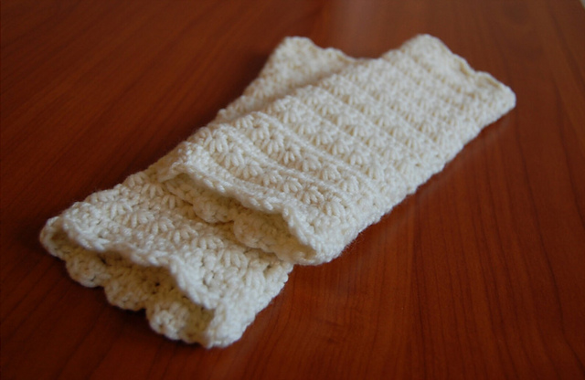 Ravelry: Fingerless star gloves pattern by Handmade Is Fun