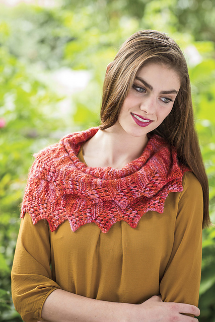 Ravelry: Caterpillar Cowl pattern by Angela Tong