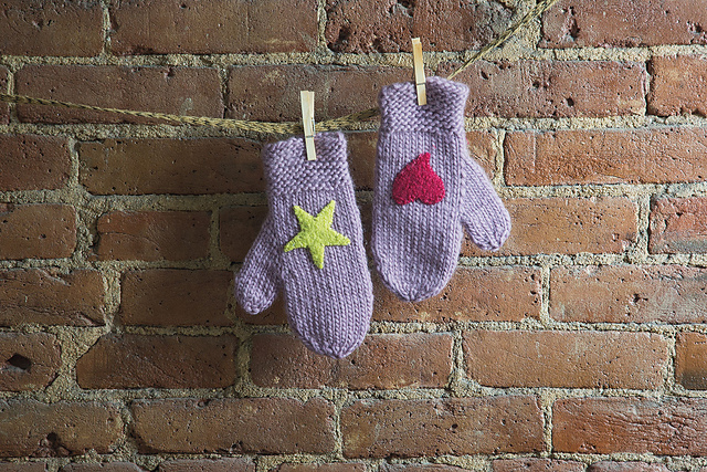 Ravelry: Appliqué Mittens pattern by Jennifer Owens