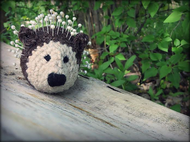 Ravelry: Hedgehog Pincushion Pattern pattern by Hannah Koch