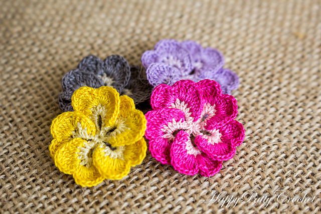 Ravelry: Mini Heart Petals Flower pattern by Happy Patty Crochet