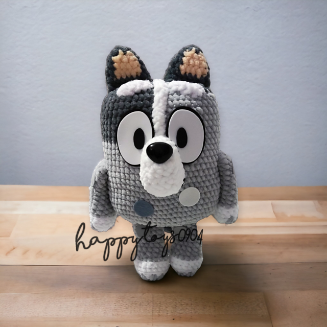 Ravelry: White Heeler Maffin pattern by Nicole Hammer