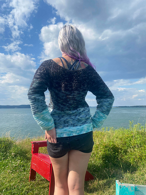 Ravelry: Triangle Trellis Pullover pattern by Clara Philibert