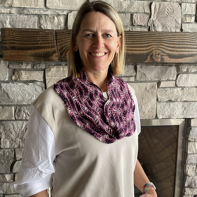 Ravelry: Pleasant Waves Cowl pattern by Rachel Burkell