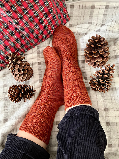 Ravelry: Pine Cone pattern by haruno sheep