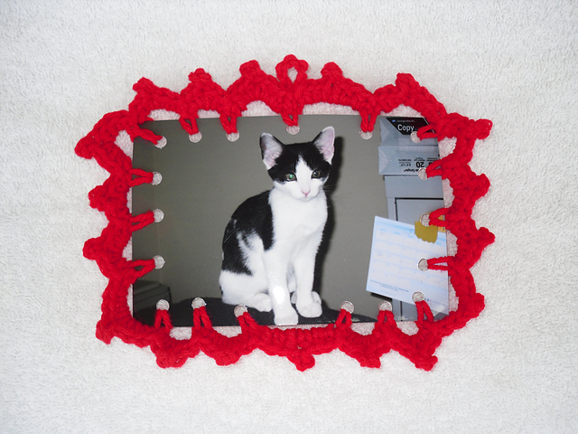 Ravelry: Christmas Photo Trim pattern by Dody Hall