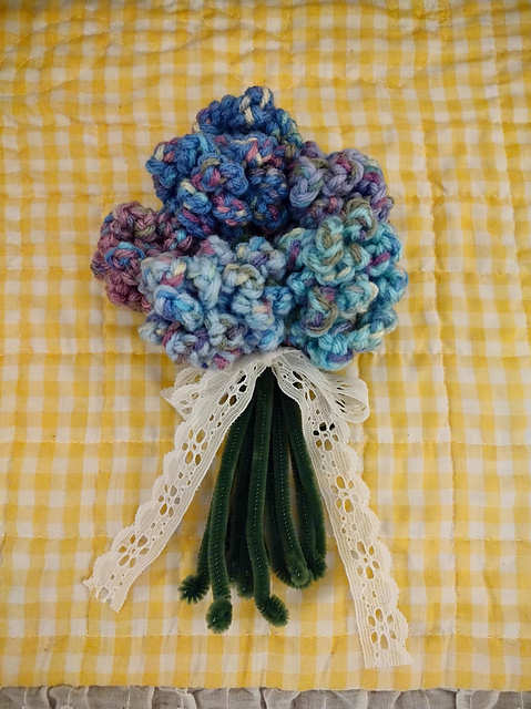 Ravelry: Fun Flowers pattern by Dody Hall
